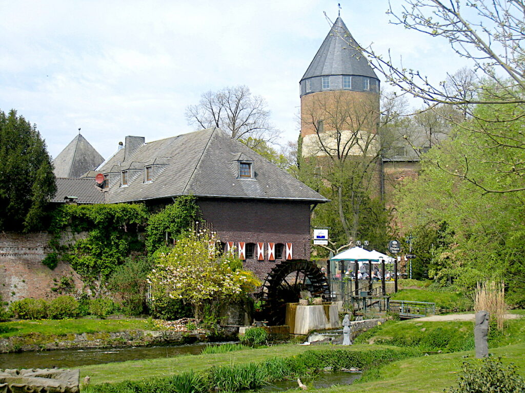Franzsische Stadt An Der Maas
